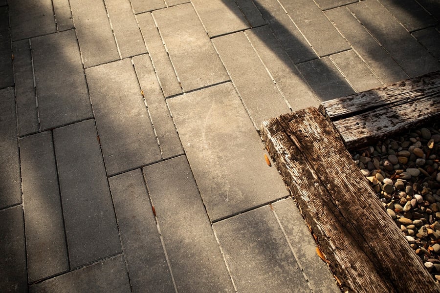 Paver Patterns & Borders: How to Create a Stunning Patio or Driveway ...